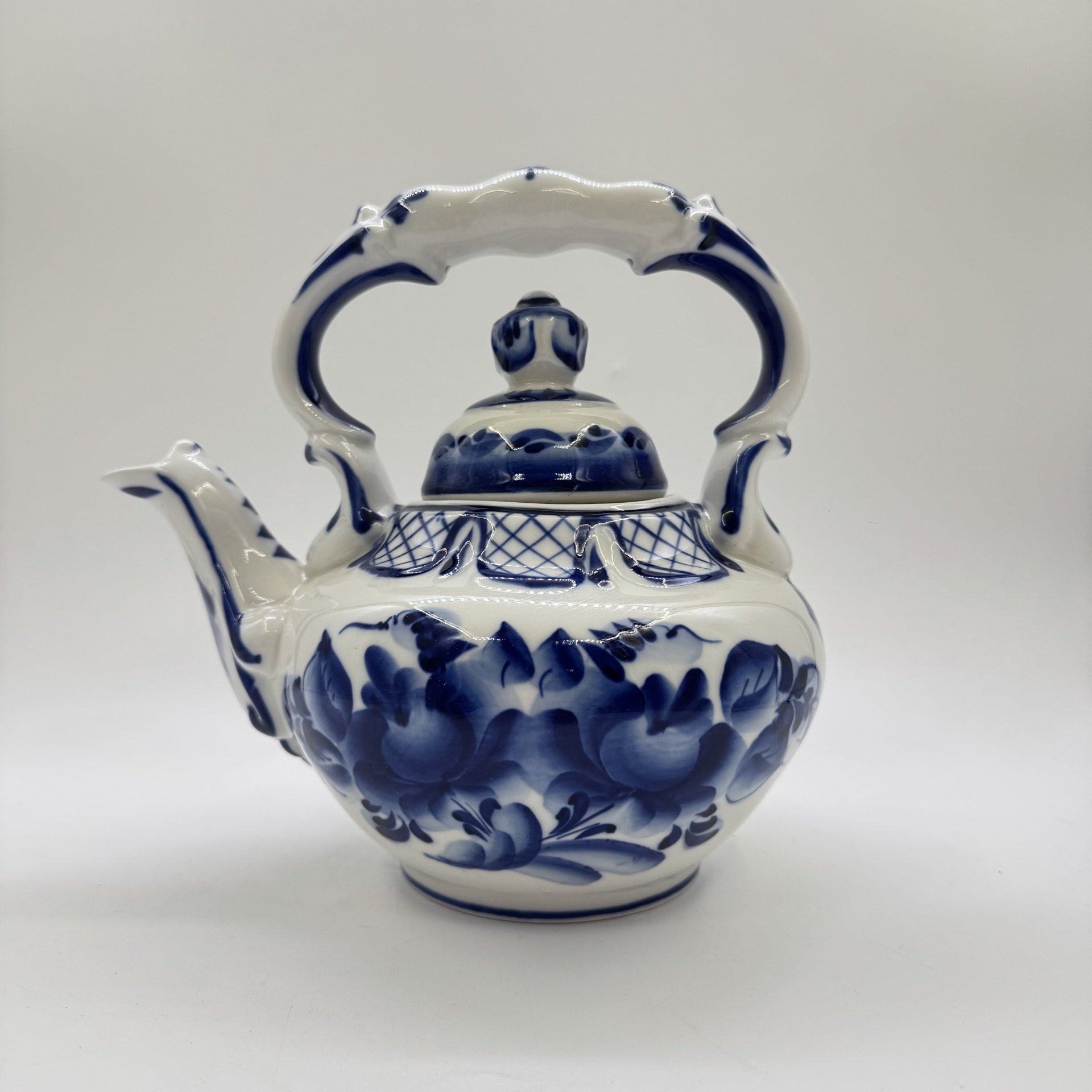 Чайник с цветочным декором, заварочный, гжель (крышка в подборе), фарфор