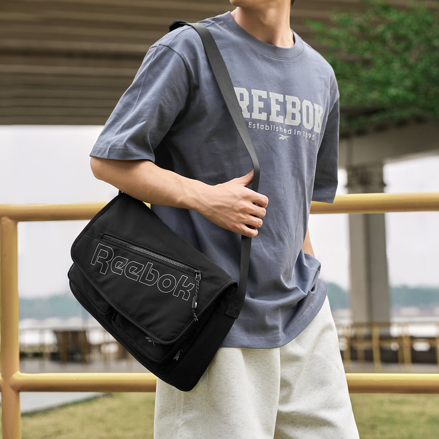Сумка Reebok, фактура тиснение — фото 1