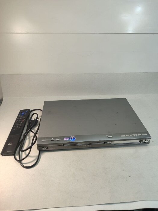 DVD-плеер LG DVD/CD/MPEG4/MP3/WMA Player