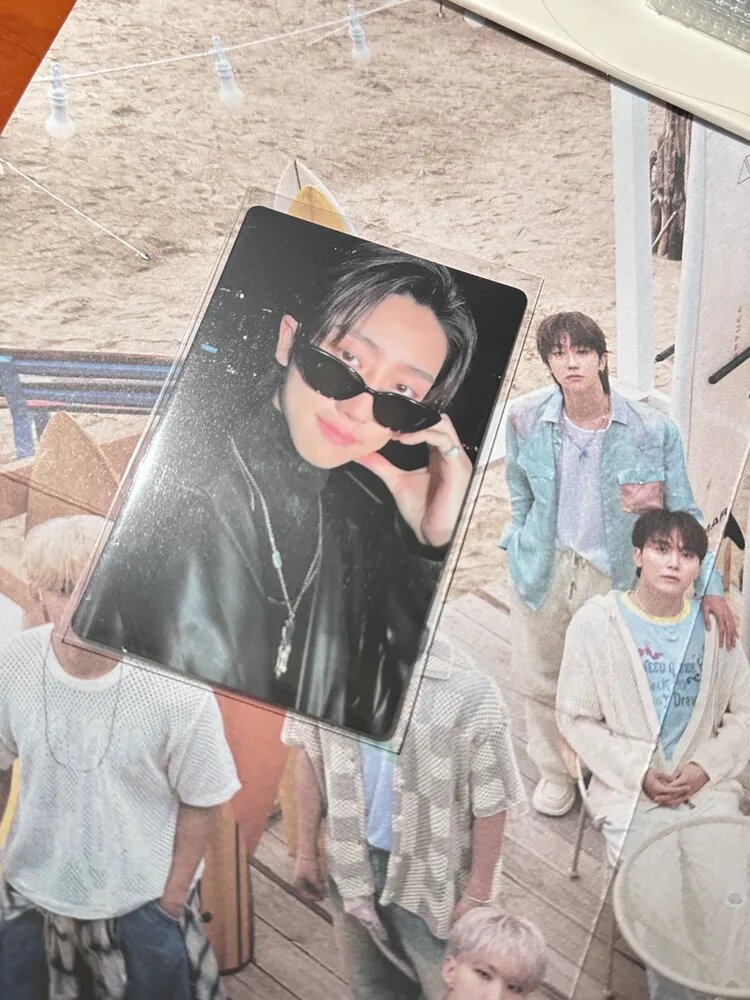 Официальная фотокарточка альбома seventeen FACE THE SUN
