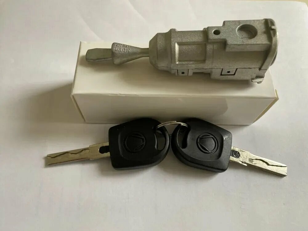 Личинка замка двери Volkswagen Polo 5 (2 ключа) 1 шт (ысококачественный)