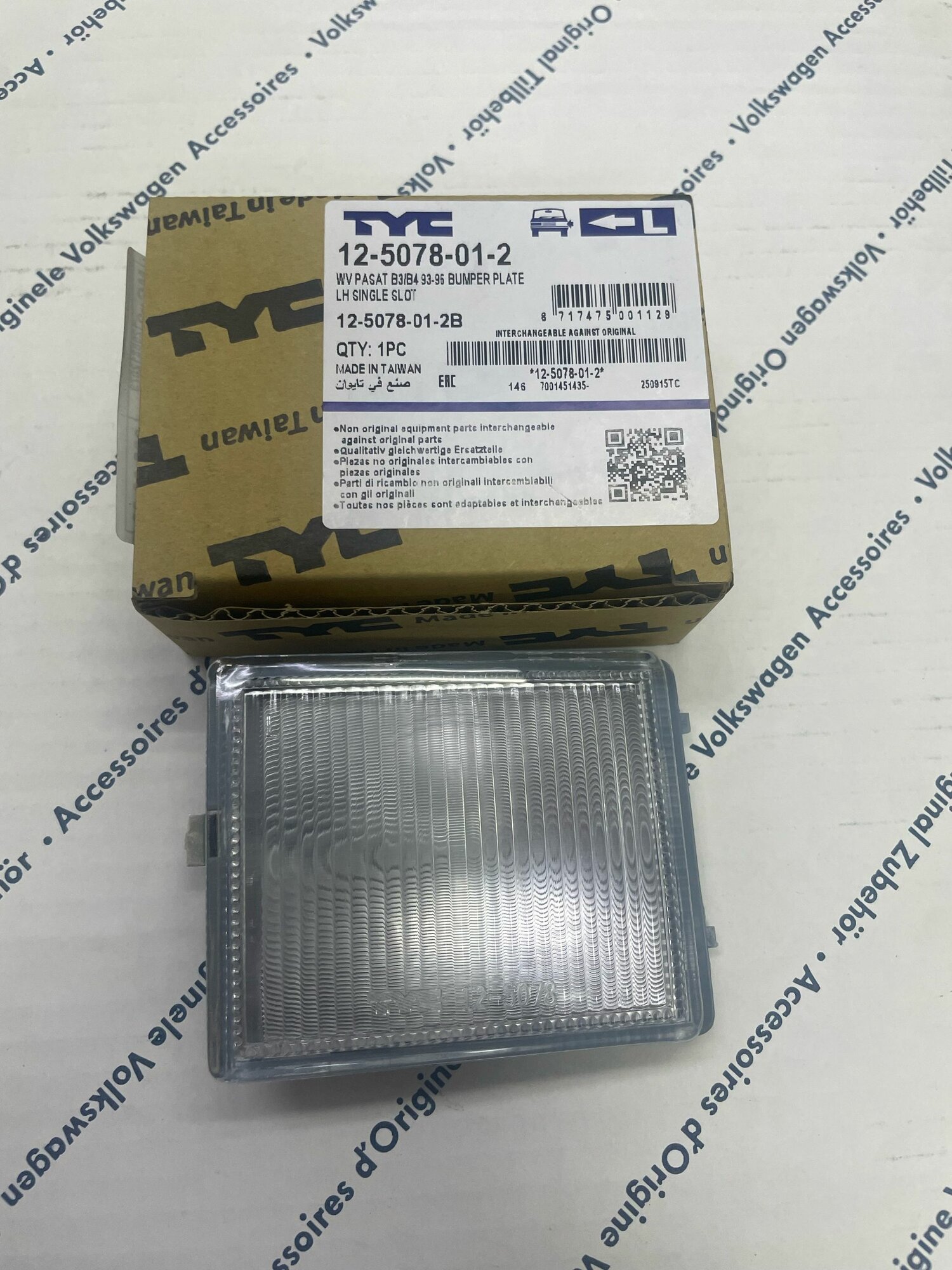 Отражатель в бампер левый TYC 12-5078-01-2B для VW PASSAT B4 94-96