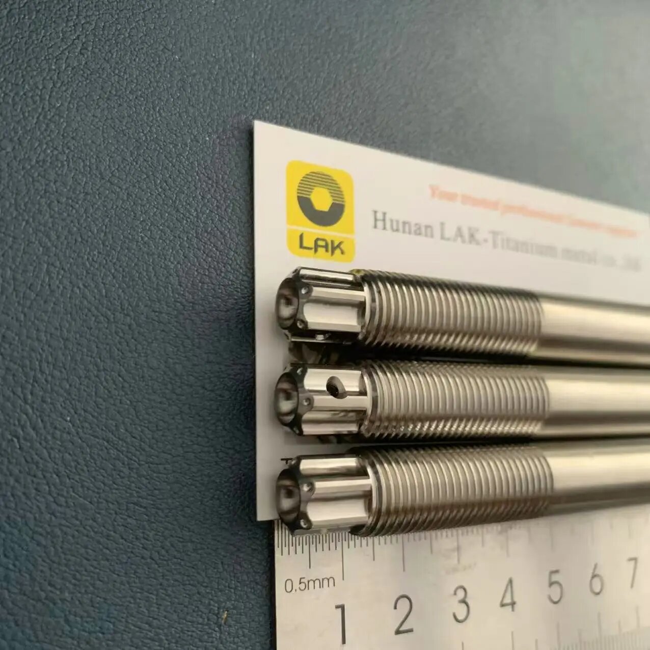 Титановый болт M12x1,25x320 Torx Gr5