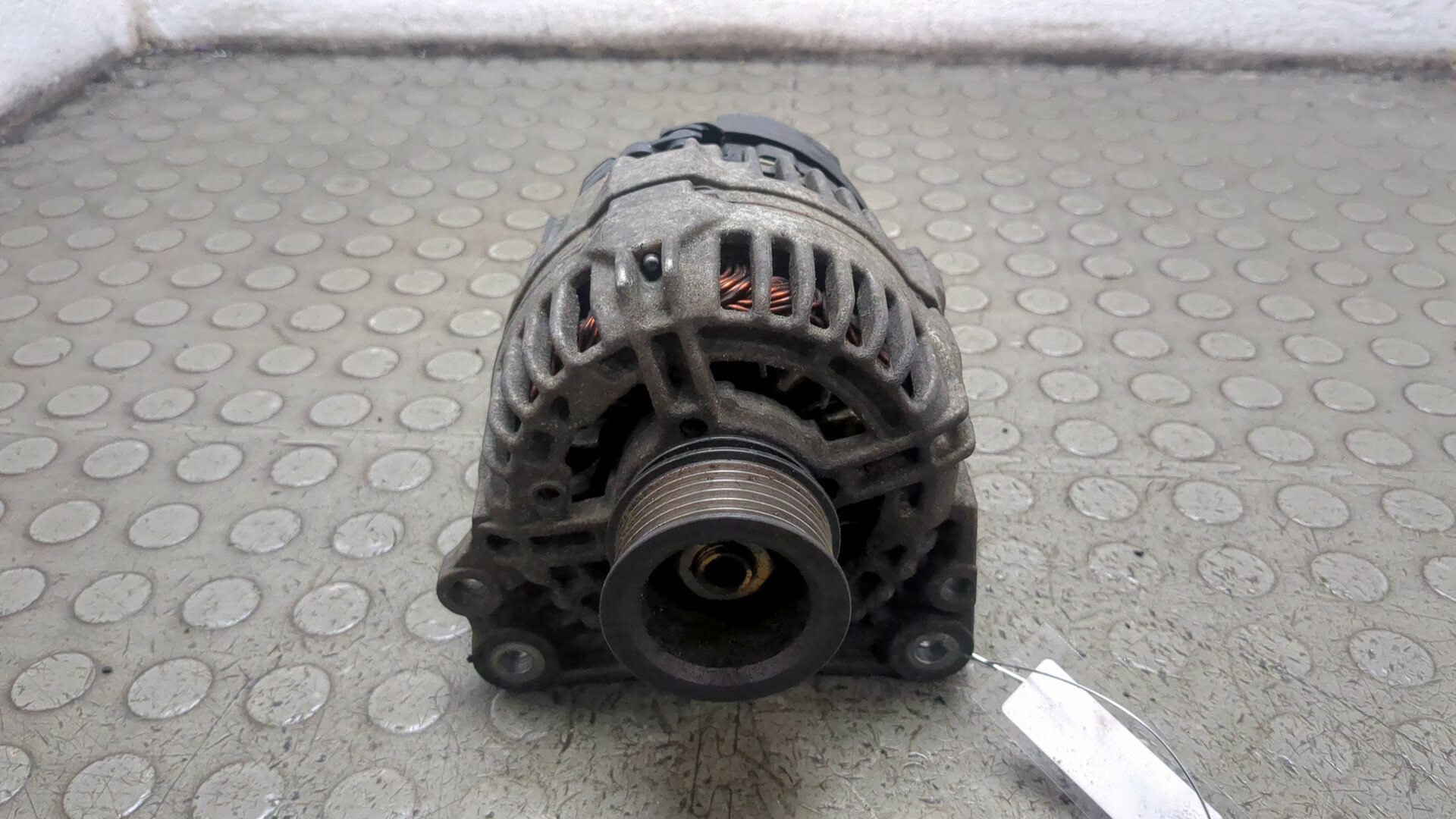 Генератор Volkswagen Golf 4 Б/У