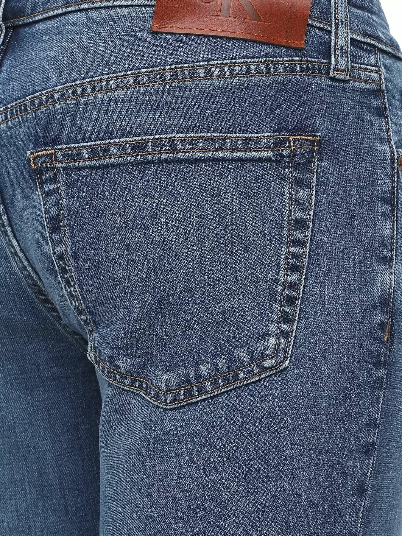 Джинсы зауженные Calvin Klein Jeans, размер 36/32, синий — фото 1
