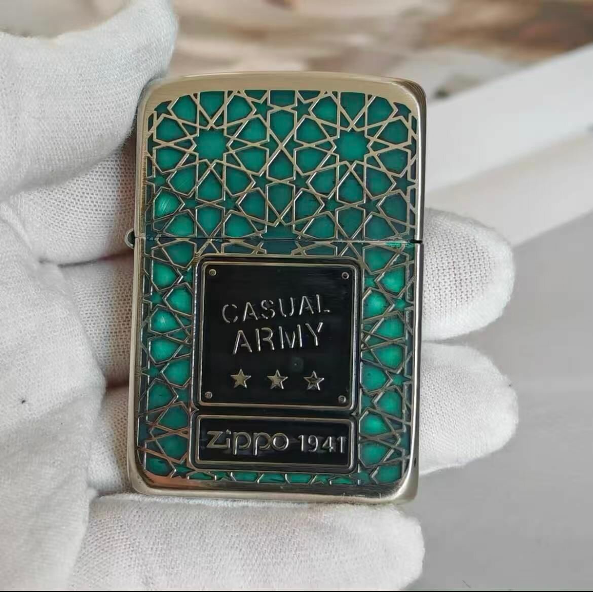 Zippo, серия "Серебряная клетка в ромб с зелёным наполнением", пустая(без заправки)