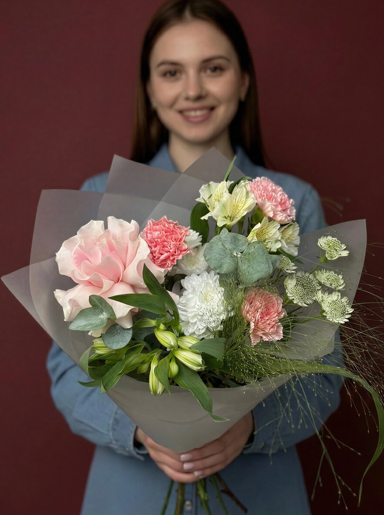 Сборный букет "Комплимент" с французской розой, хризантемой и альстромерией