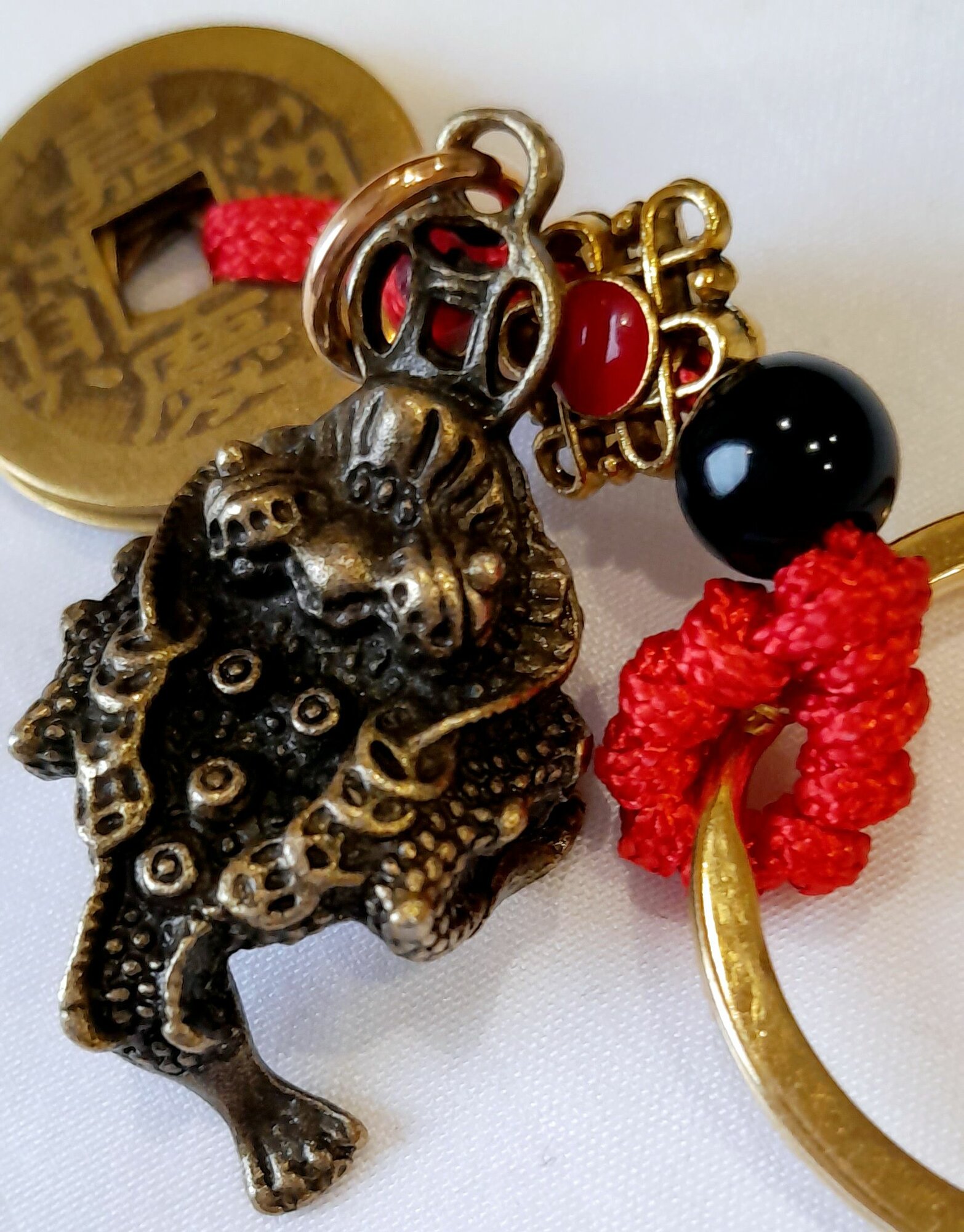 Брелок Жаба/подвеска Денежная Лягушка с монетами, Жаба фэн-шуй, денежный талисман, латунь