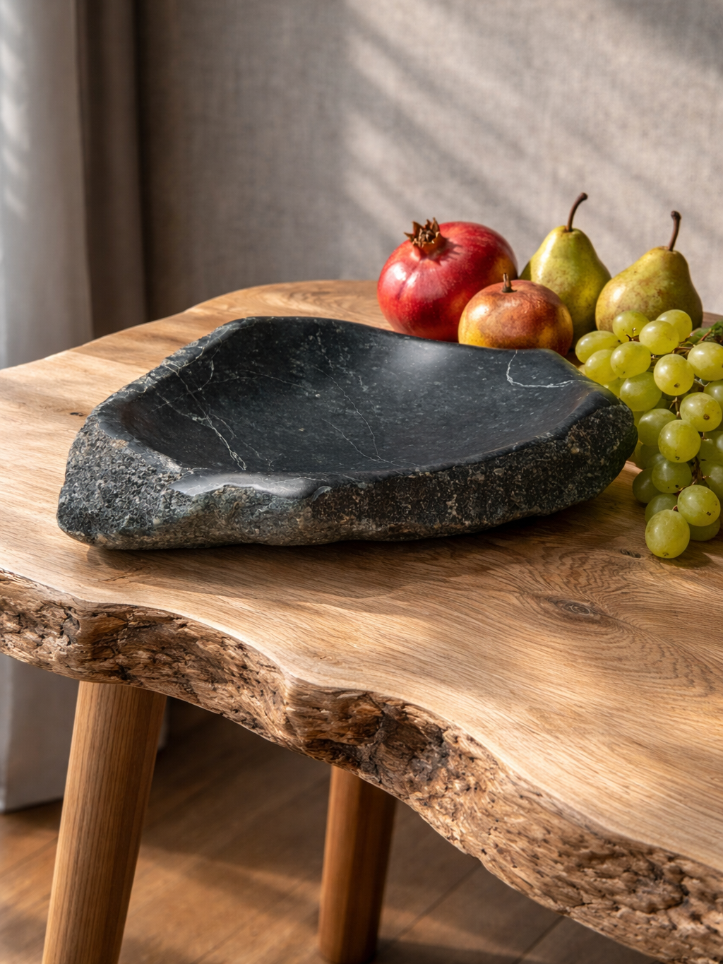 Фруктовница из натурального камня ручной работы / Тяжелое каменное блюдо для сервировки стола / Дизайнерский подарок