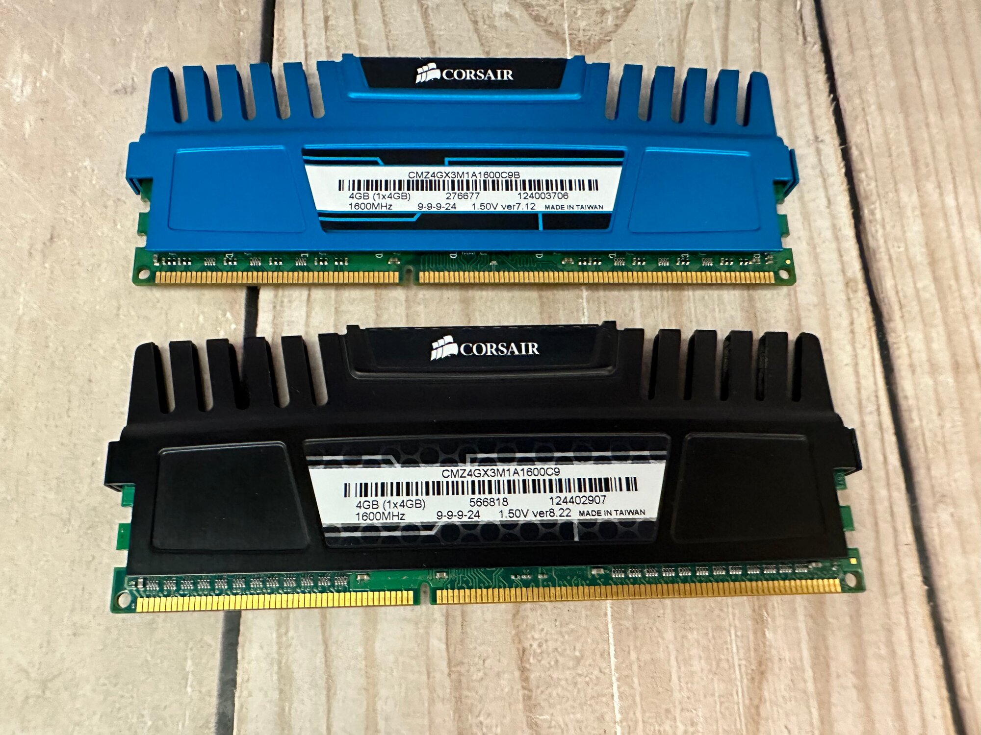 Оперативная память Corsair DDRIII 2x4Gb игровая 1600mhz (8гб общая)