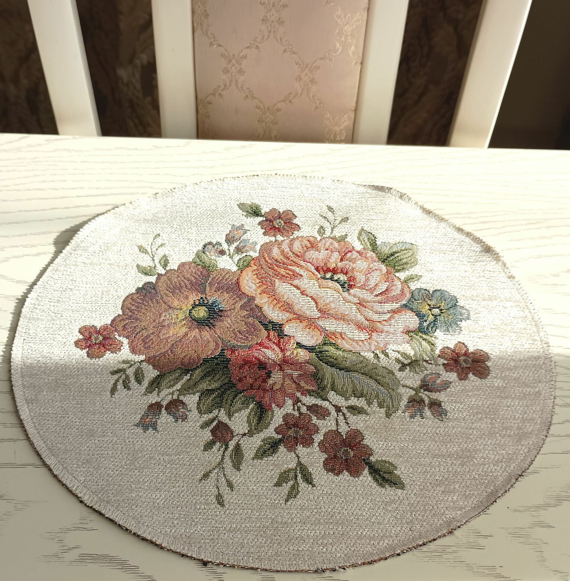 Салфетка гобелен "Зимний сон", с шениллом и шелком d30