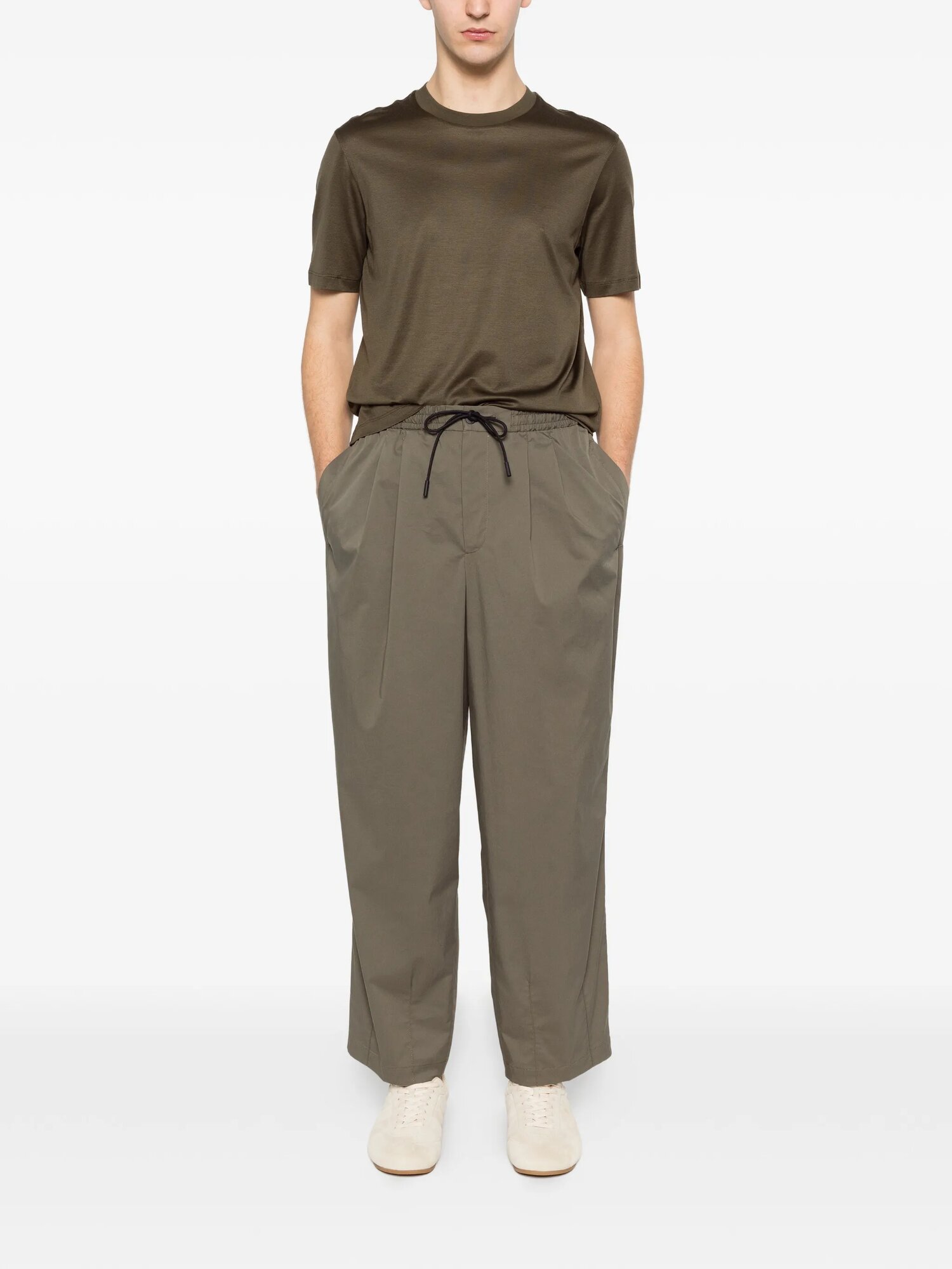 Футболка EMPORIO ARMANI, размер 46, greyish green — фото 1