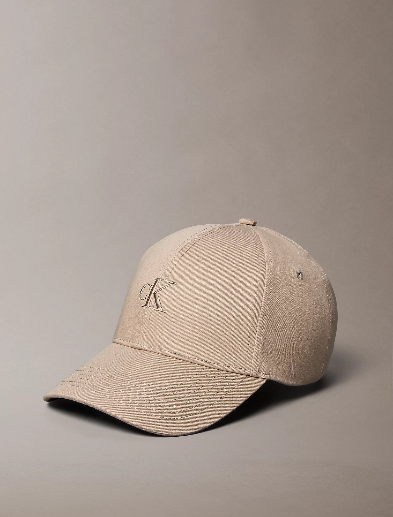 Шапка для женщин