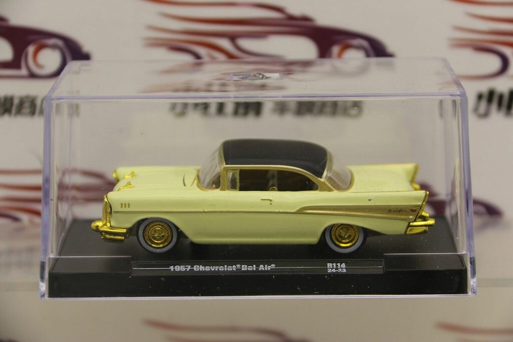 M2 Machines 1:64, литой автомобиль, модель машинки(1957 Chevrolet Bel Air)