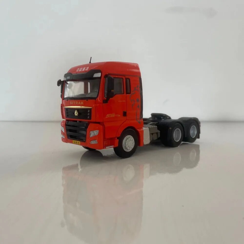 Сборная модель SINOTRUK SITRAK C7H - Масштаб 1:36 - Модель грузовика для сборки — фото 1