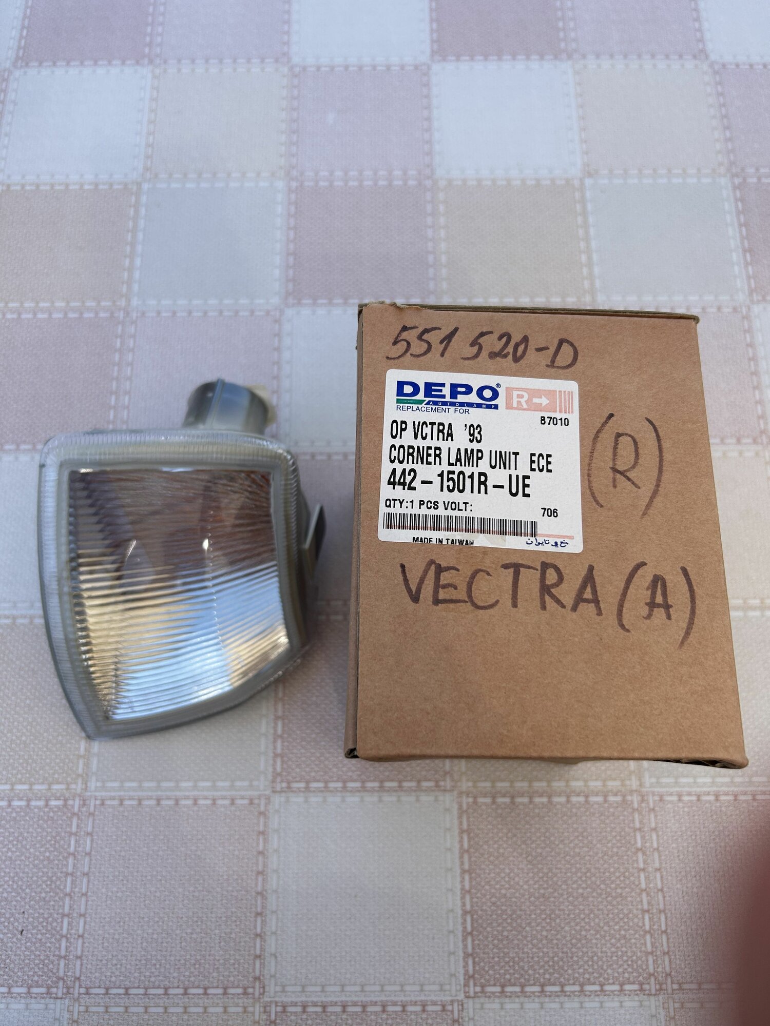 Указатель поворота DEPO 442-1501R-UE