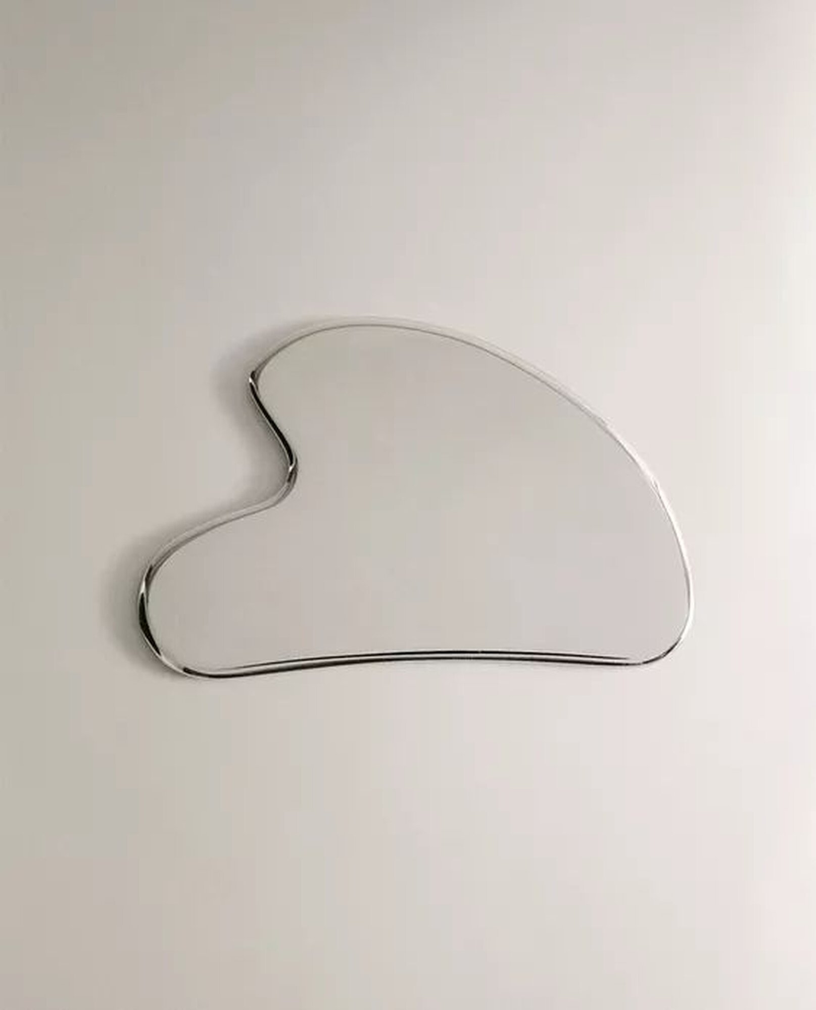 Массажер гуаша для лица ZARA HOME 1530/489/808 - из нержавеющей стали, 1 шт, 5 х 8 х 0.25 см, цвет серебряный