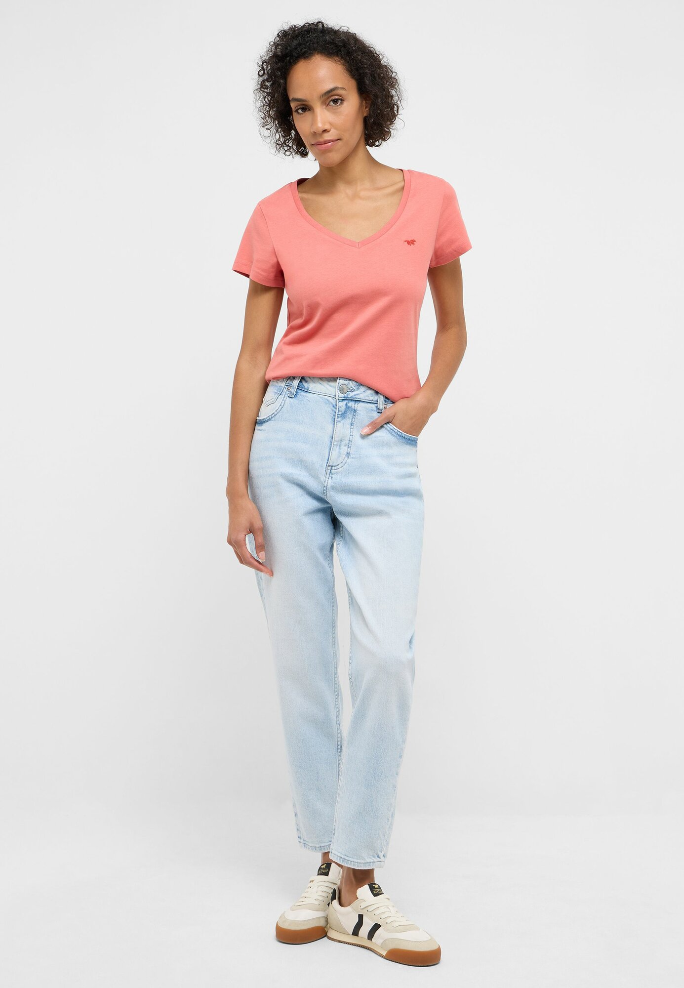 Джинсы Charlotte Tapered 