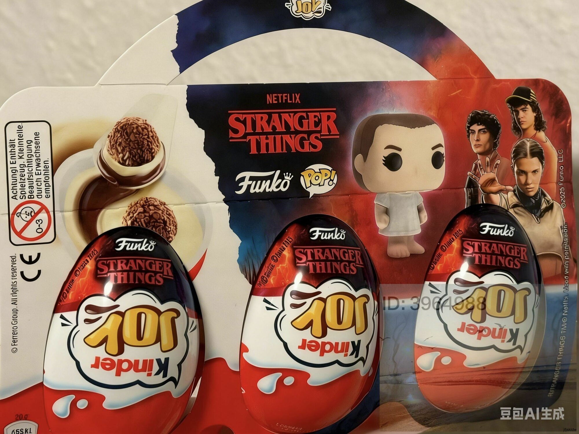 Шоколадные яйца Kinder Joy Очень странные дела 3 шт.