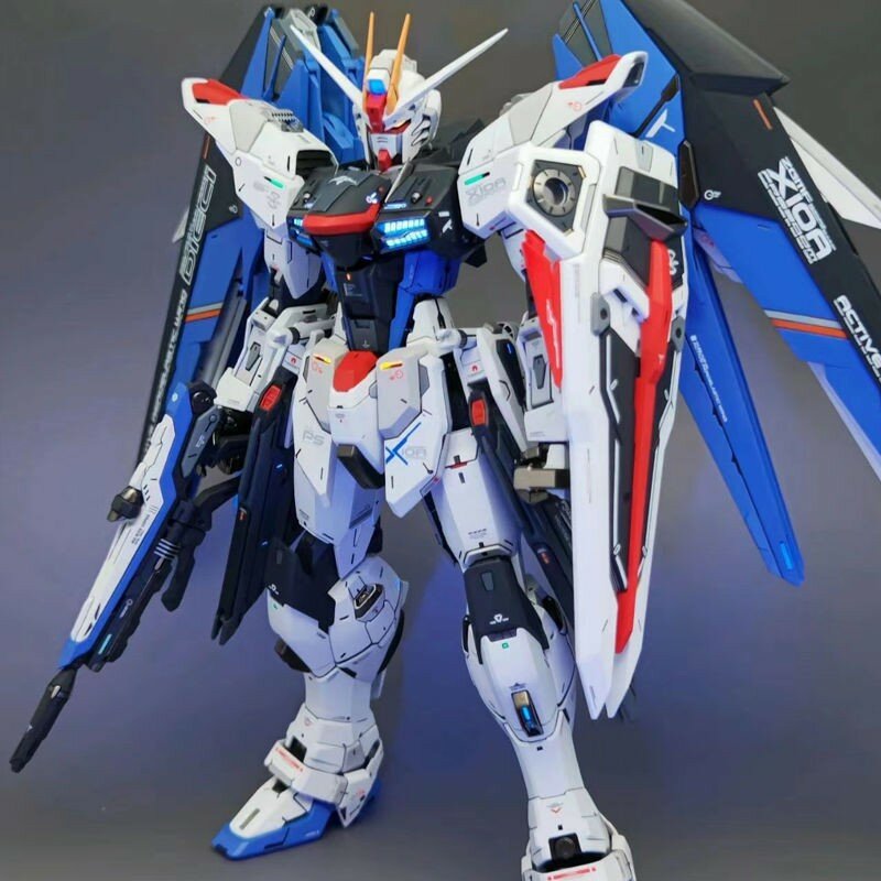 Отечественная сборная модель Gundam от производителя, масштаб 1/100, модель Freedom 2.0 Strike Freedom.