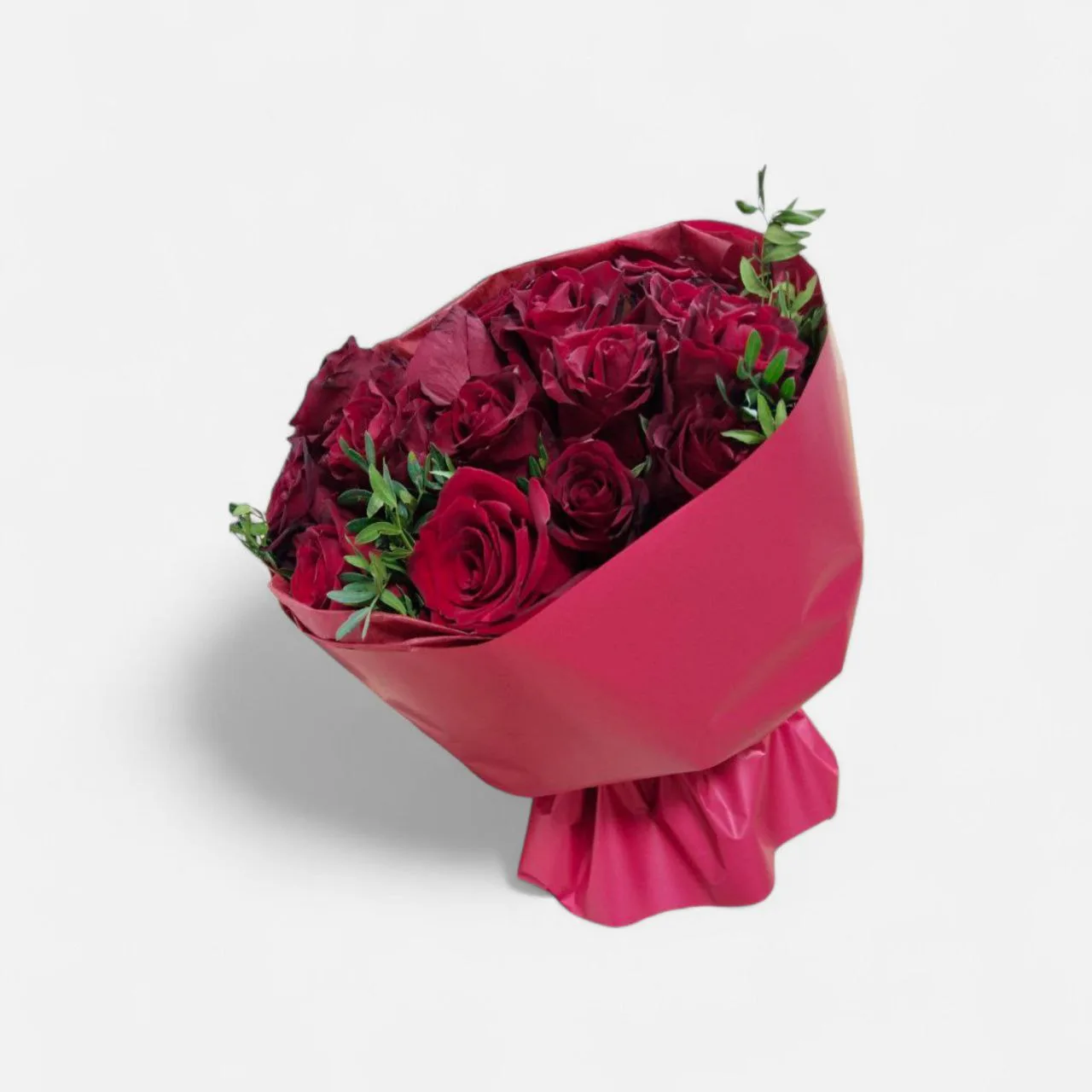 Букет из 15-ти эквадорских роз 60 см с упаковкой в тон