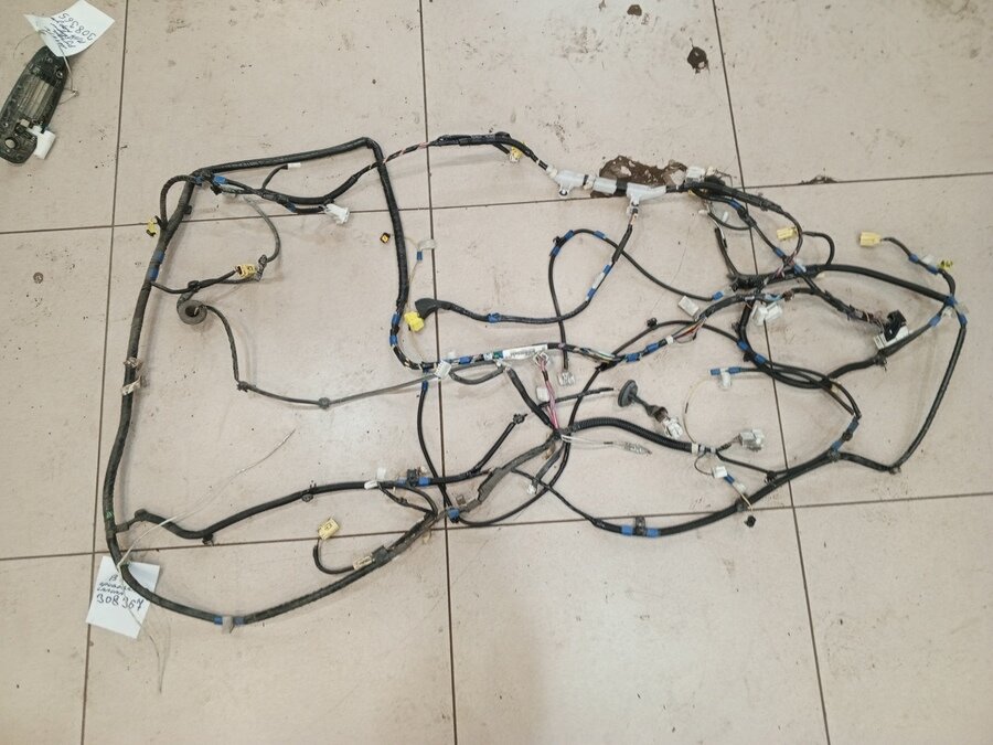 Проводка салона от Toyota Vitz 2005-2010