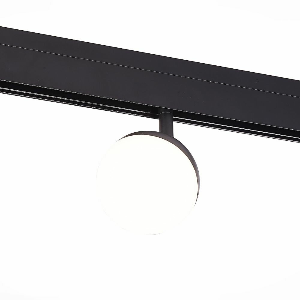 ST358.436.07 ST-Luce Магнитный трековый светильник Черный LED 1*7W 3000K 520Lm Ra>80 120° IP20 L120xW90xH192.