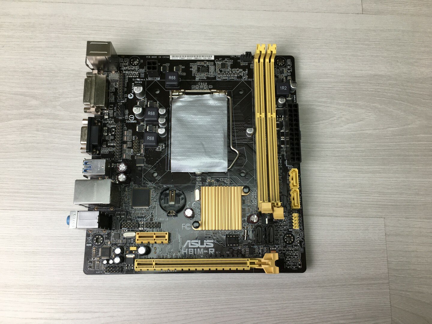 Материнская плата S-1150 ASUS H81M-R REV.1.00, H81/2xDDR3/SATA/Lan/VGA/DVI/Sb/USB3.0/mATX без планки, гнутые ножки сокета