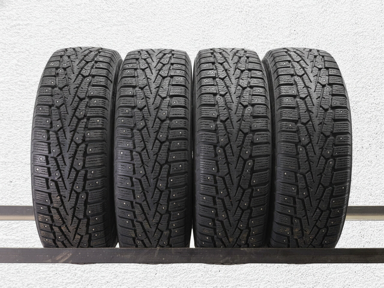 Зимние шины шипованные Contyre Arctic Ice 3 215/65 R16 15.0% износ PT0010222 TSB053167