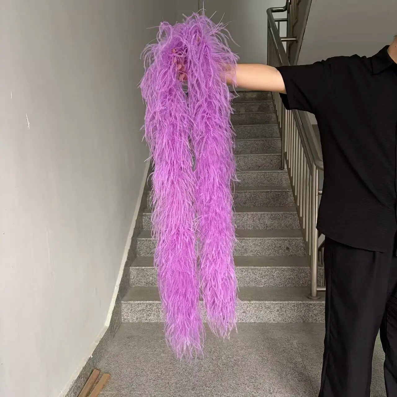 Боа из страусиного пера, белый/бежевый, 6ply, 2 метра