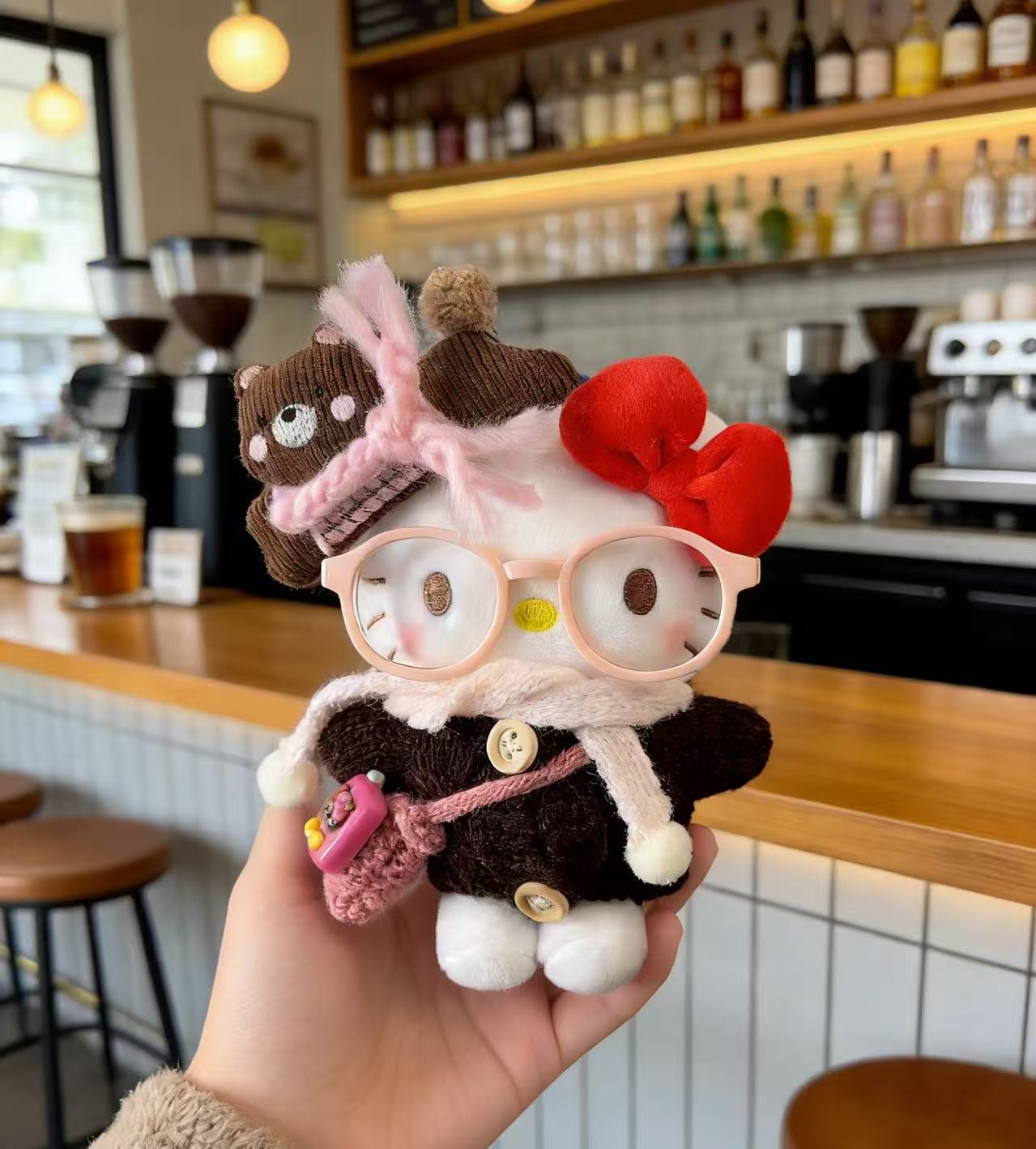 Оригинальная плюшевая брелок Hello Kitty в шоколадном свитере, милый подвеска, подарок