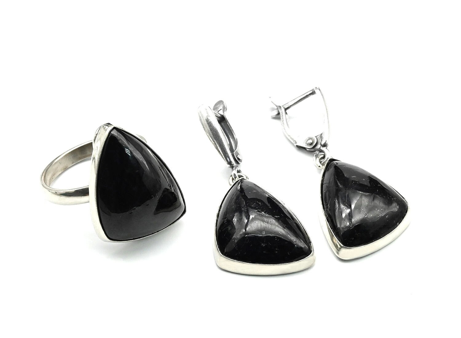 Комплект бижутерии: серьги, кольцо, турмалин