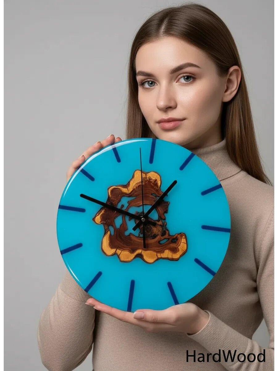 Часы настенные из эпоксидной смолы и дерева