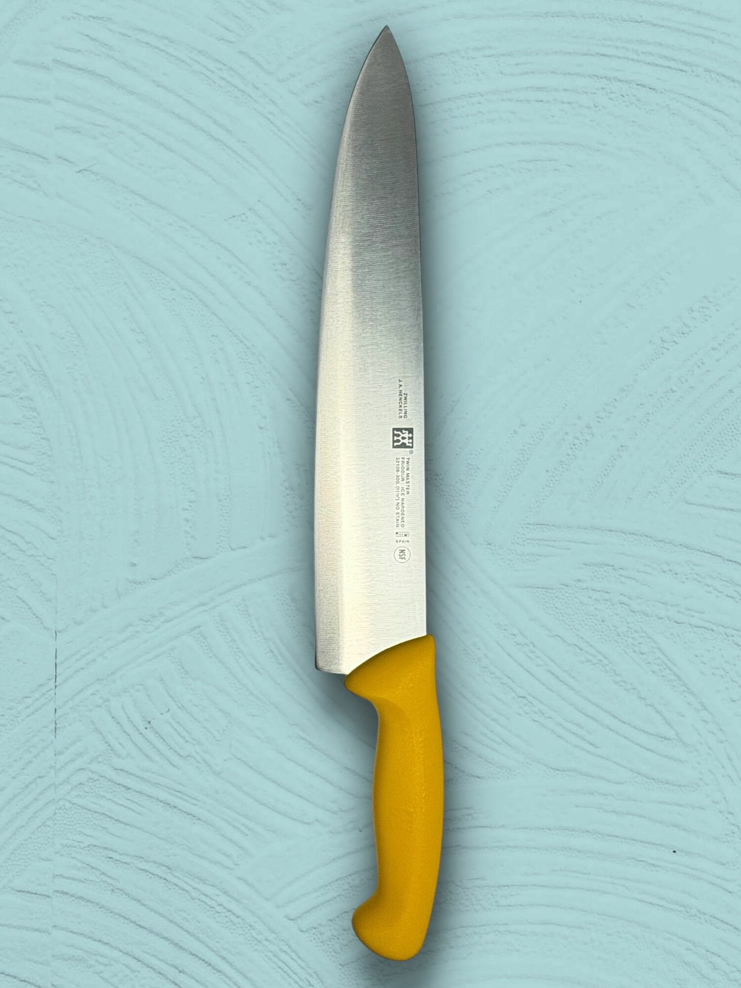 Нож шеф-повара Zwilling J.A. Henckels Twin Master Yellow 11.5 in. Chef Knife, 32108-300