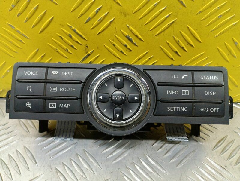 Блок управления магнитолой Nissan Pathfinder