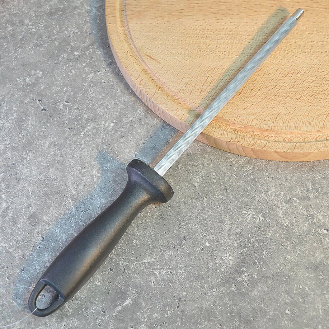 Мусат для правки ножей 31,5 см, стальной стержень с насечками, эргономичная ручка и защита рук, серебристый