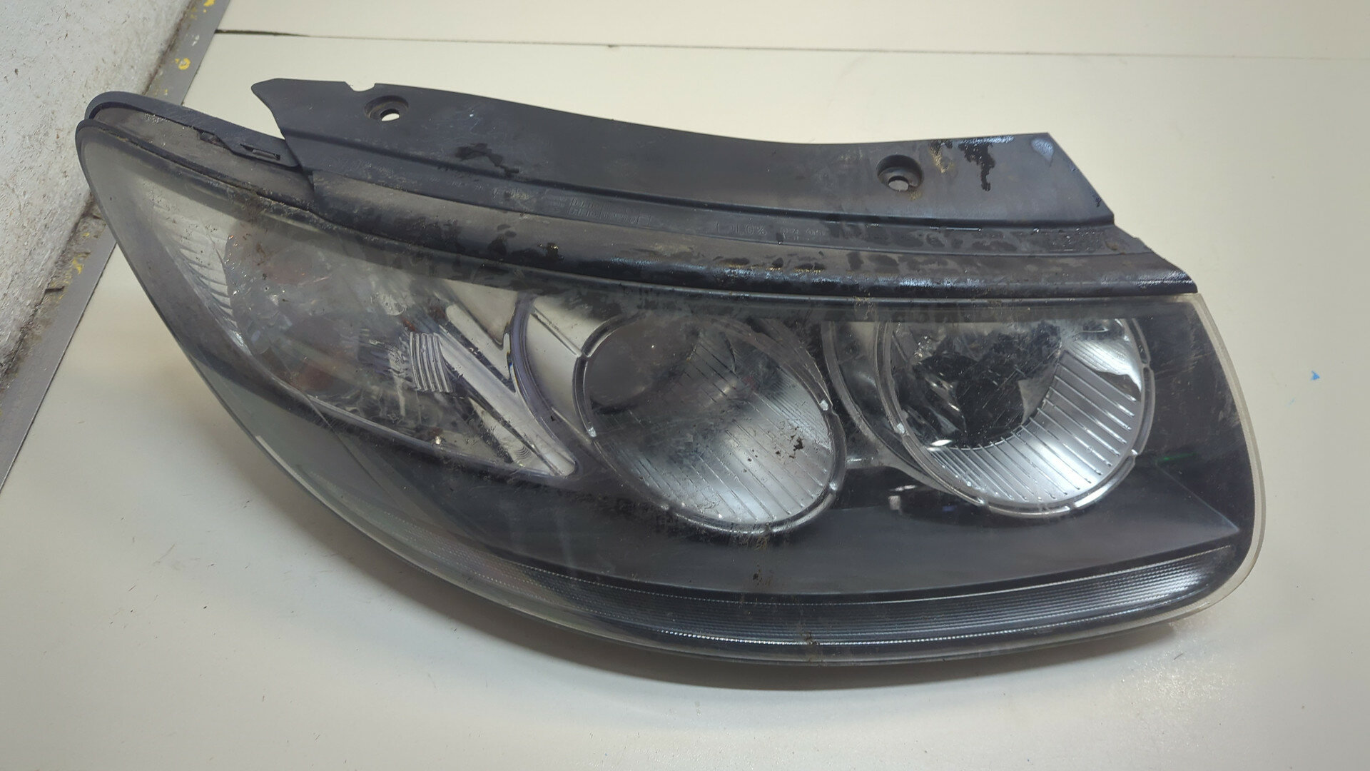 Фара (передняя) правая Hyundai Santa Fe Б/У