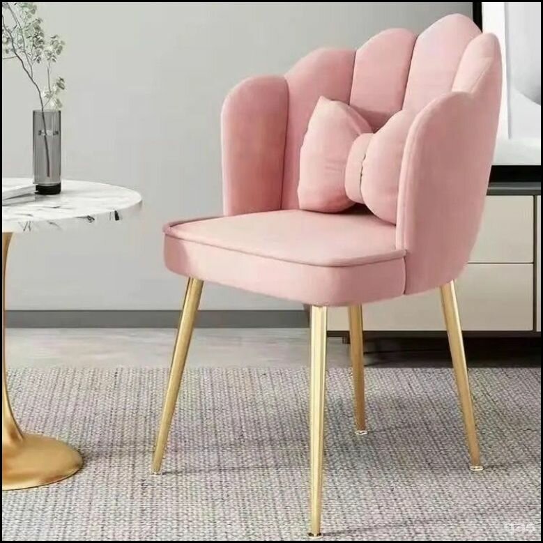 Эксклюзивное кресло, 50х43х47 см