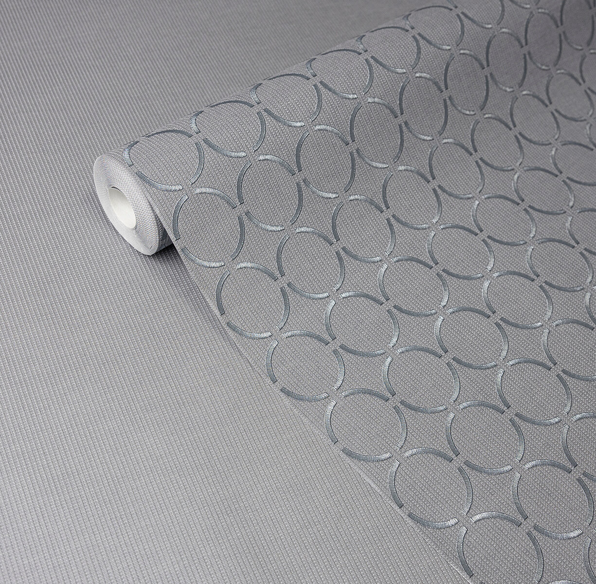 Обои виниловые светло-серые на флизелине VICTORIA STENOVA, коллекция CONNECT / СОЮЗ, размер 1.06*10.05 м, повтор рисунка 64см, артикул 585267