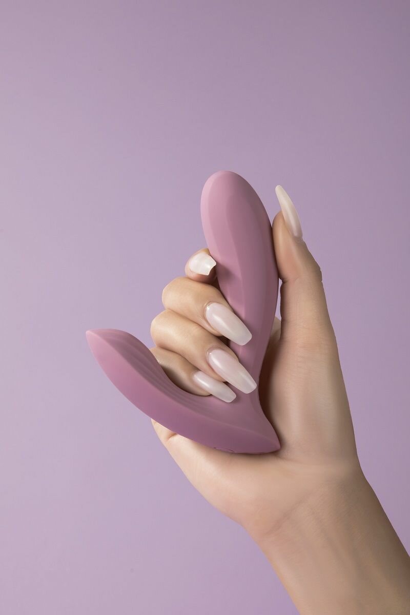 Носимый вибратор Svakom Erica, управление через приложение