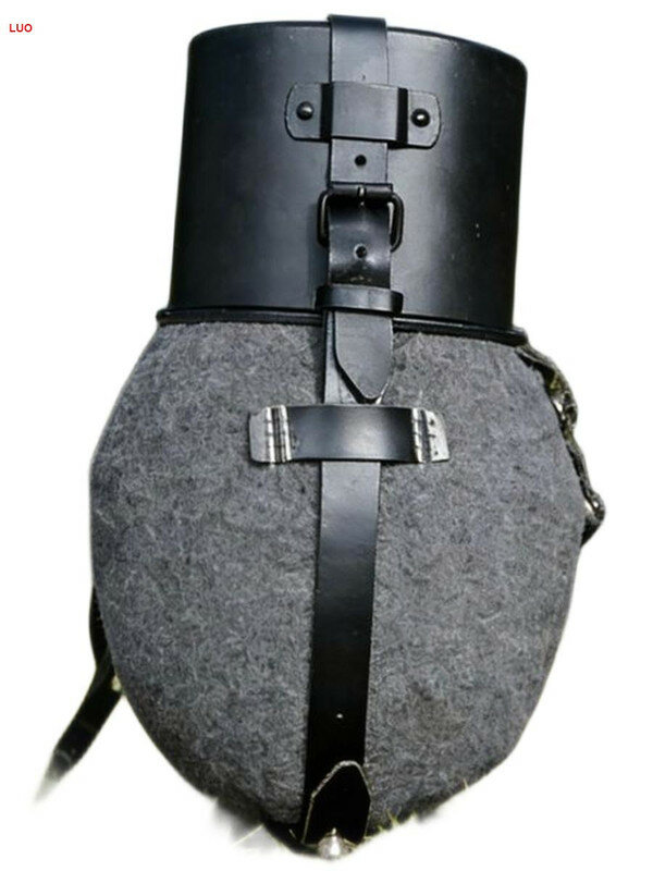 Солдат Немецкой элитной армии Второй мировой войны, немецкая фляга и шерстяной чехол