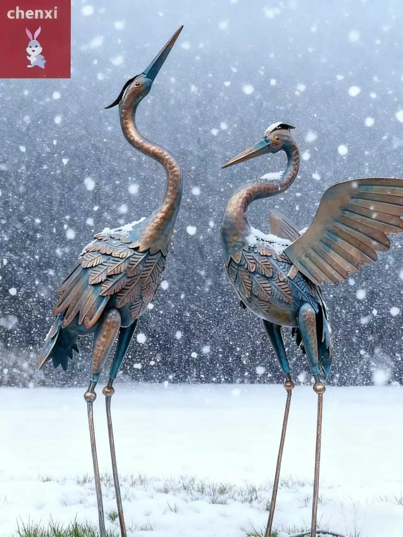 Парная фигурка садовая Семья аистов из металла, кованая композиция для сада и дачи