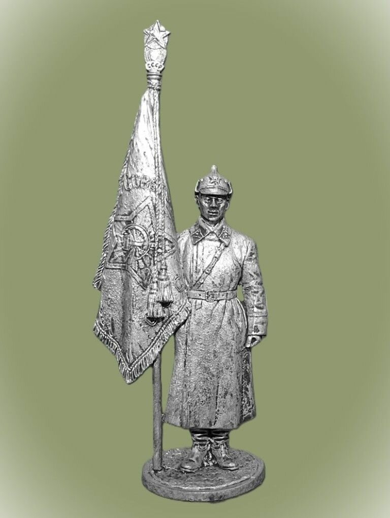 Коллекционная оловянная миниатюра, солдатик в масштабе 54мм( 1/32) WWII-46 Старший сержант РККА со знаменем. 1941 г. СССР