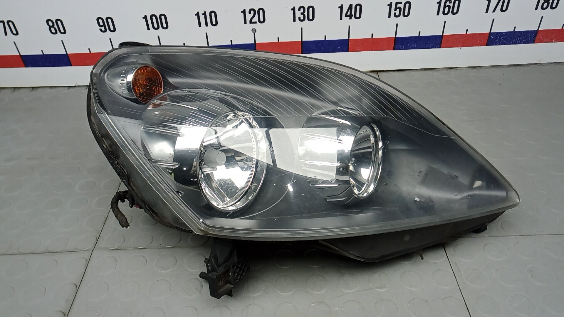 Фара правая OPEL ZAFIRA B