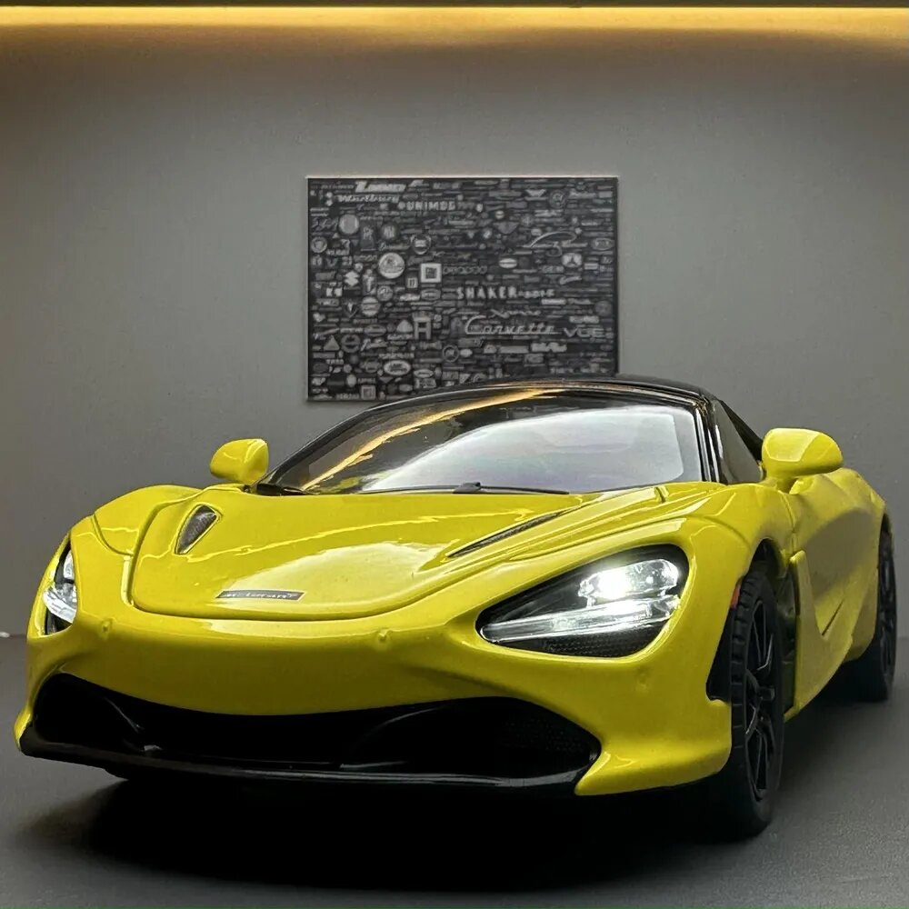 Игрушечная машинка McLaren 720S, желтый, масштаб 1:24, металл, ABS пластик, каучук, 20.5 см, 5 см, звуковые эффекты, световые эффекты, инерционный механизм, открытие дверей, капота, багажника, бортов — фото 1