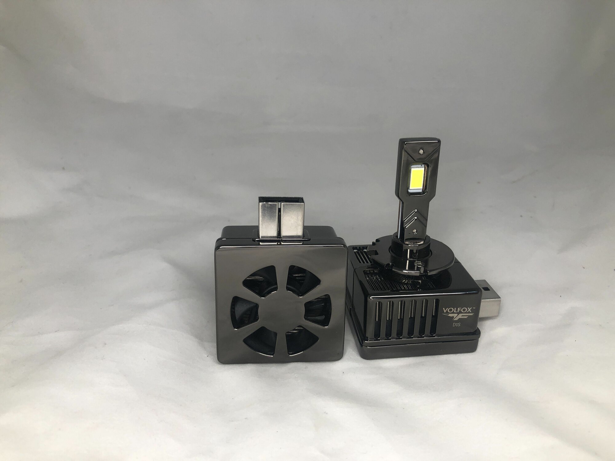Комплект светодиодных ламп VOLFOX, DIAMOND LED D1S