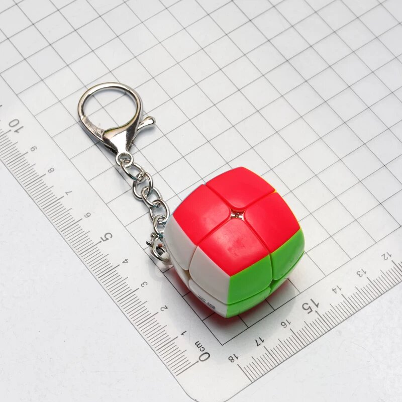 Qiyi Головоломка 2x2 на Ключах, Компактный Мини-Кубик Рубика 3 см для Ключей, Уникальная Форма и Легко Носить