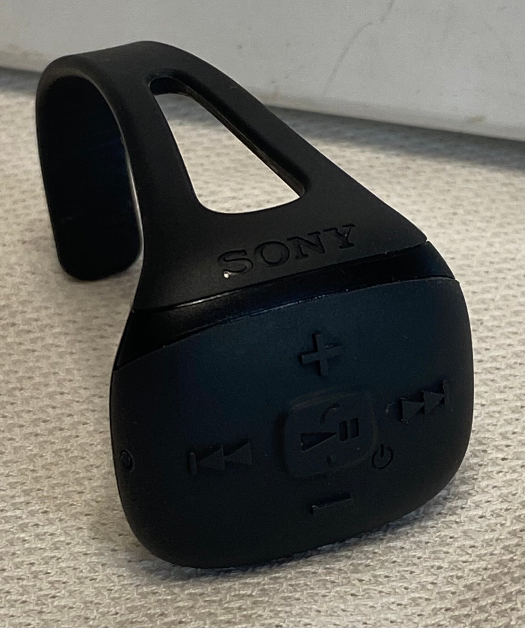 Bluetooth пульт дистанционного управления (в виде кольца) для плееров Sony (Сони) NW-A45, A46, A55 (модель RMT-NWS10B)