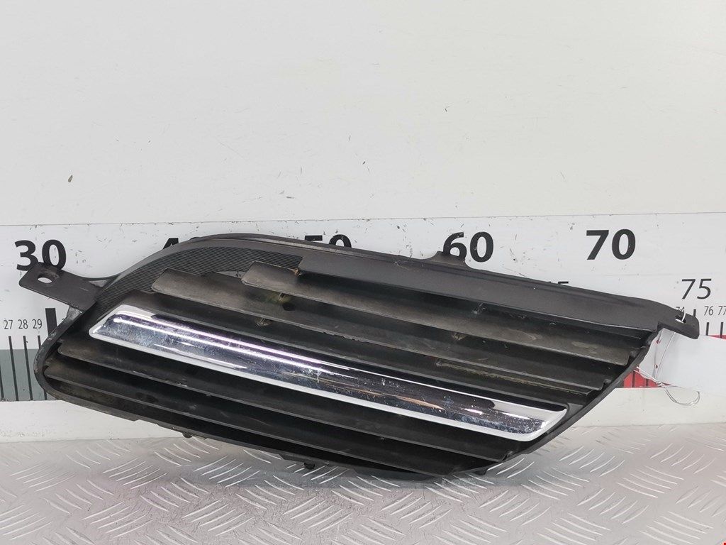 Решетка радиатора / 1539086 62330BU00 62330BU000 для Nissan Almera_Tino (с пробегом)