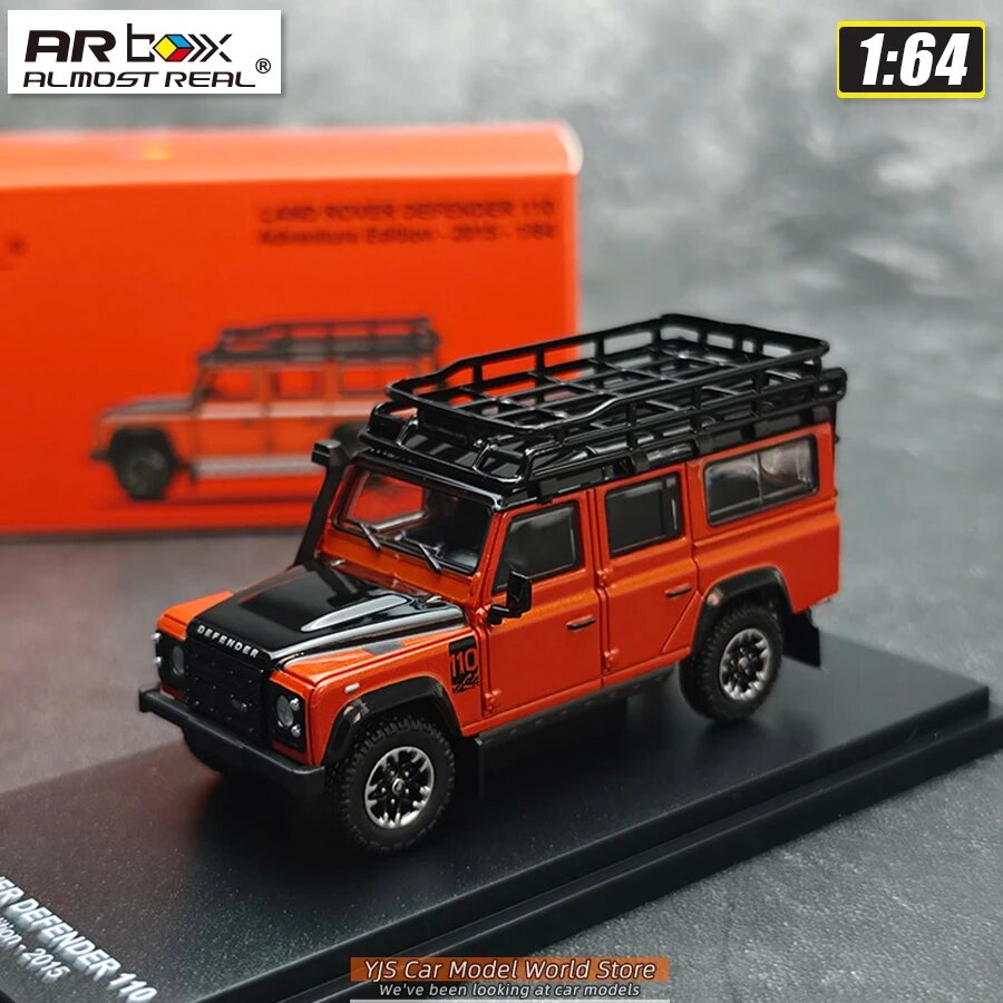 Модель Land Rover Defender 110 1/64 Almost Real
